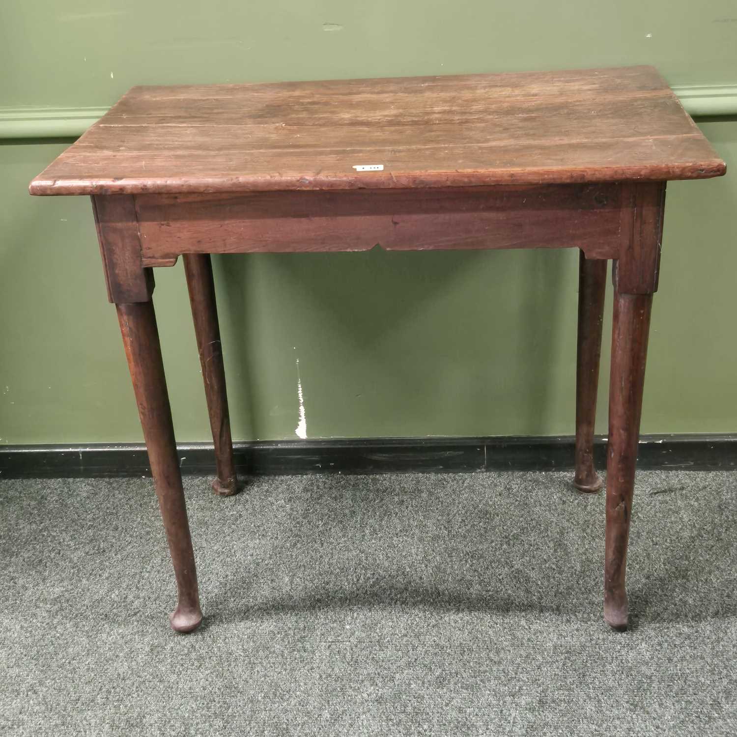 Lot 130 - A Georgian Yew wood country-made centre