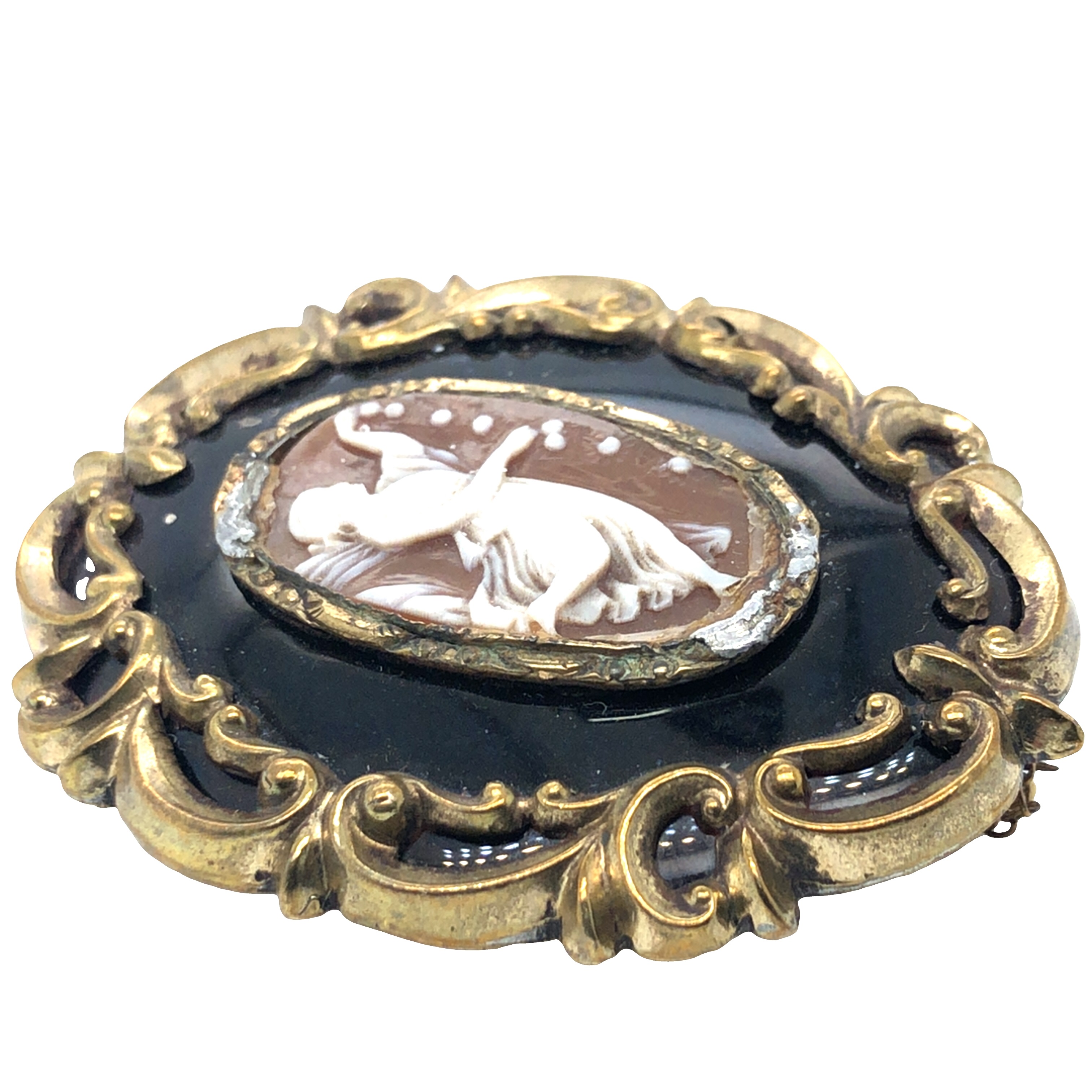 Lot 1044 - A cameo brooch. The oval panel depicts a