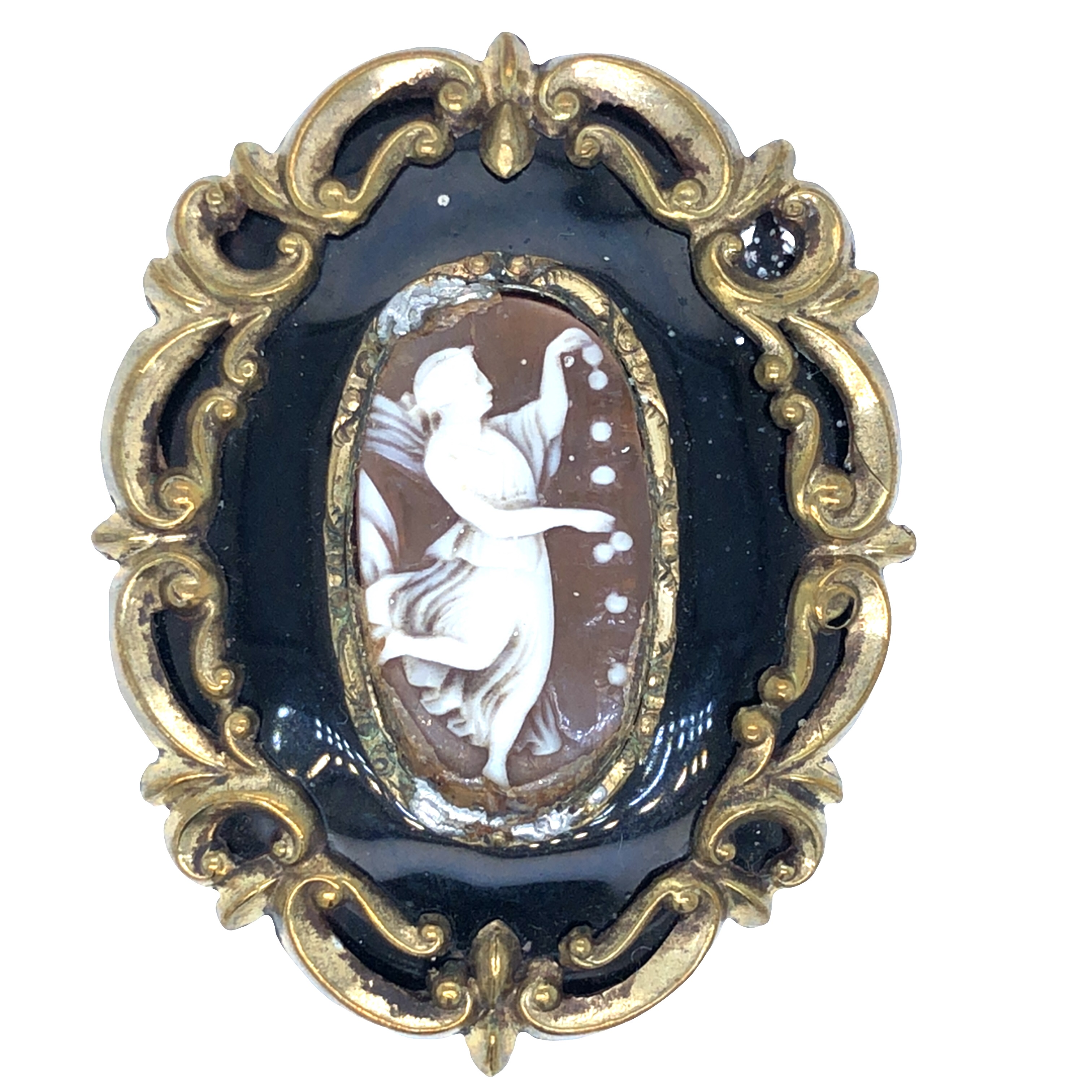 Lot 1044 - A cameo brooch. The oval panel depicts a